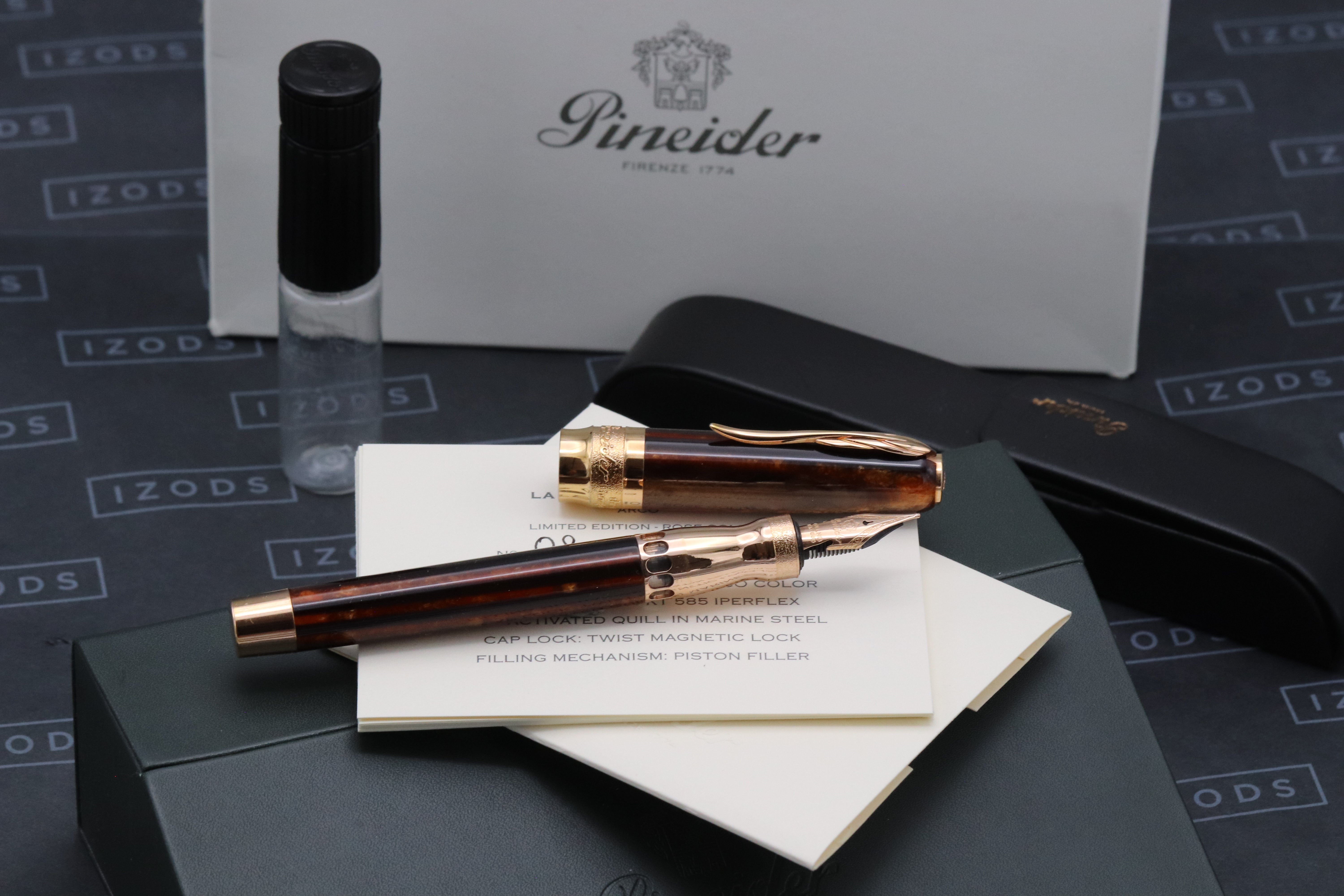 Pineider La Grande Bellezza Arco Oak LE28 Rose Gold Fountain Pen – IZODS